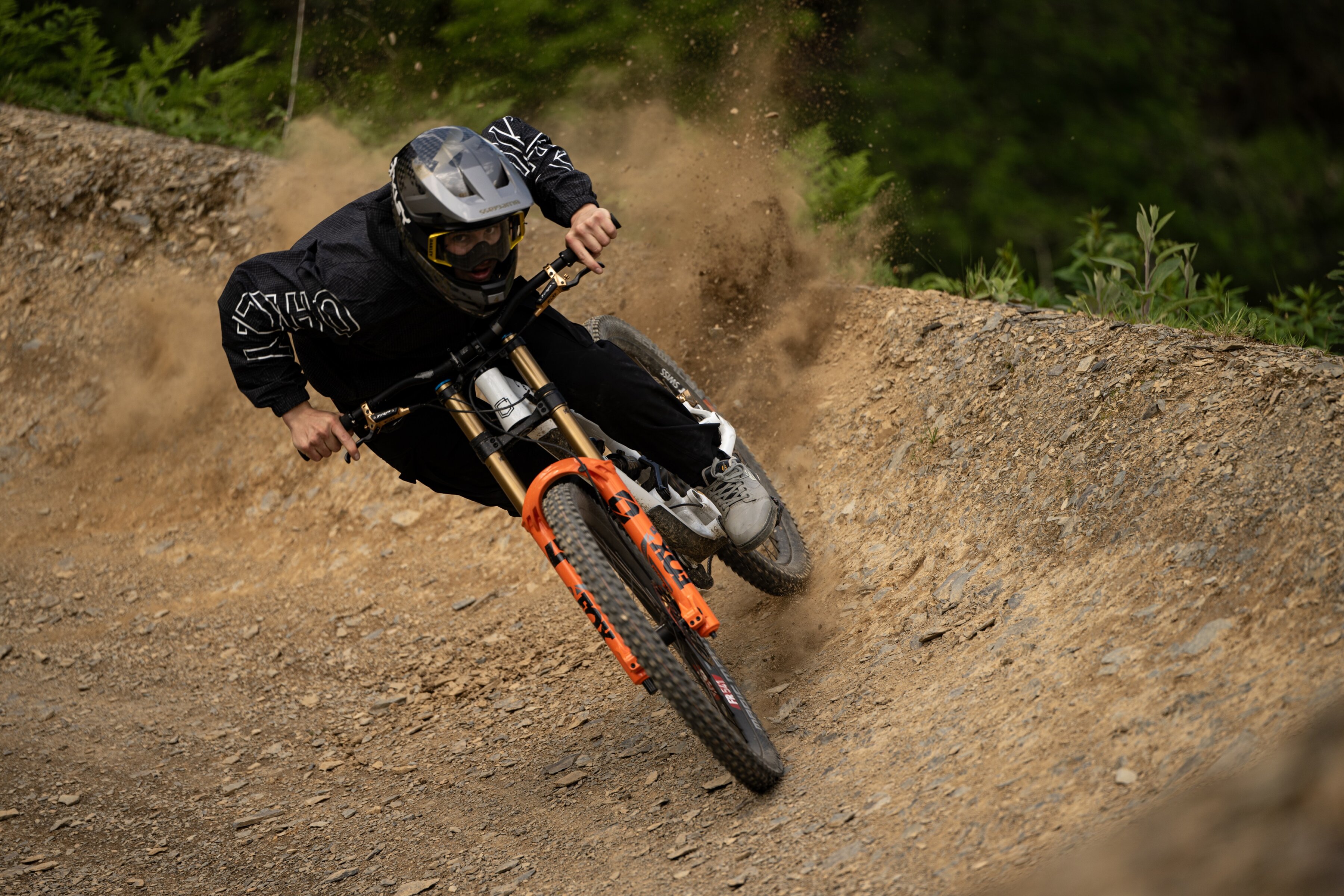 Edgar Briole – Airborne: Große Sprünge, hohe Geschwindigkeiten & massig ...